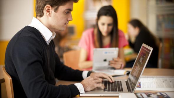 Self-access courses | British Council